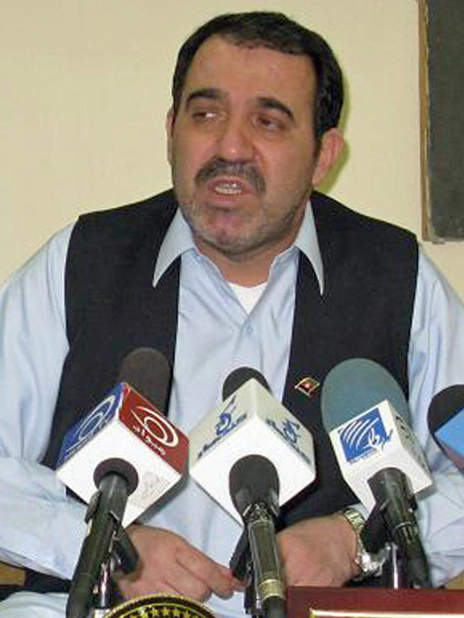 Karzai's brother killed by bodyguard - ABC News