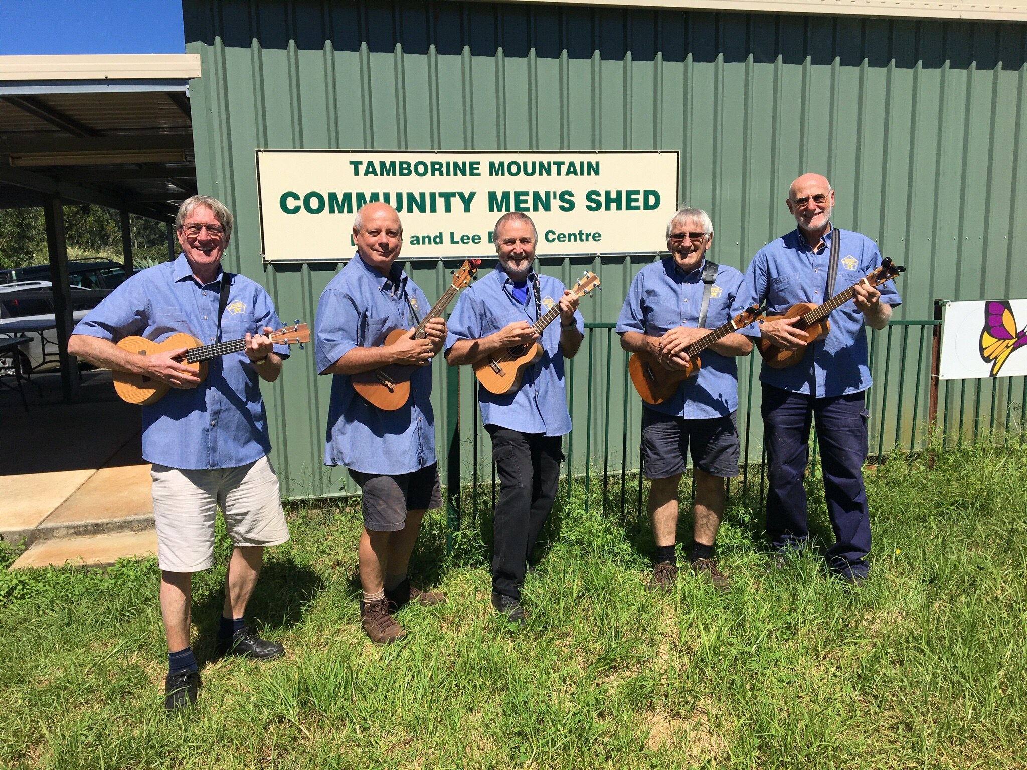 The Offcuts make ukes while sanding and singing - ABC listen