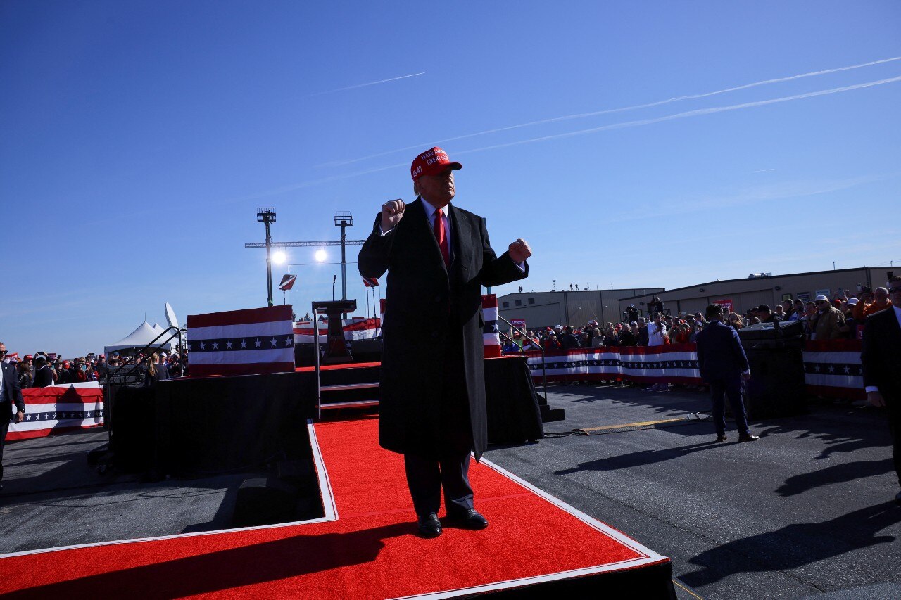 US election 'oracle' predicts surprise Kamala Harris win in Iowa as ...