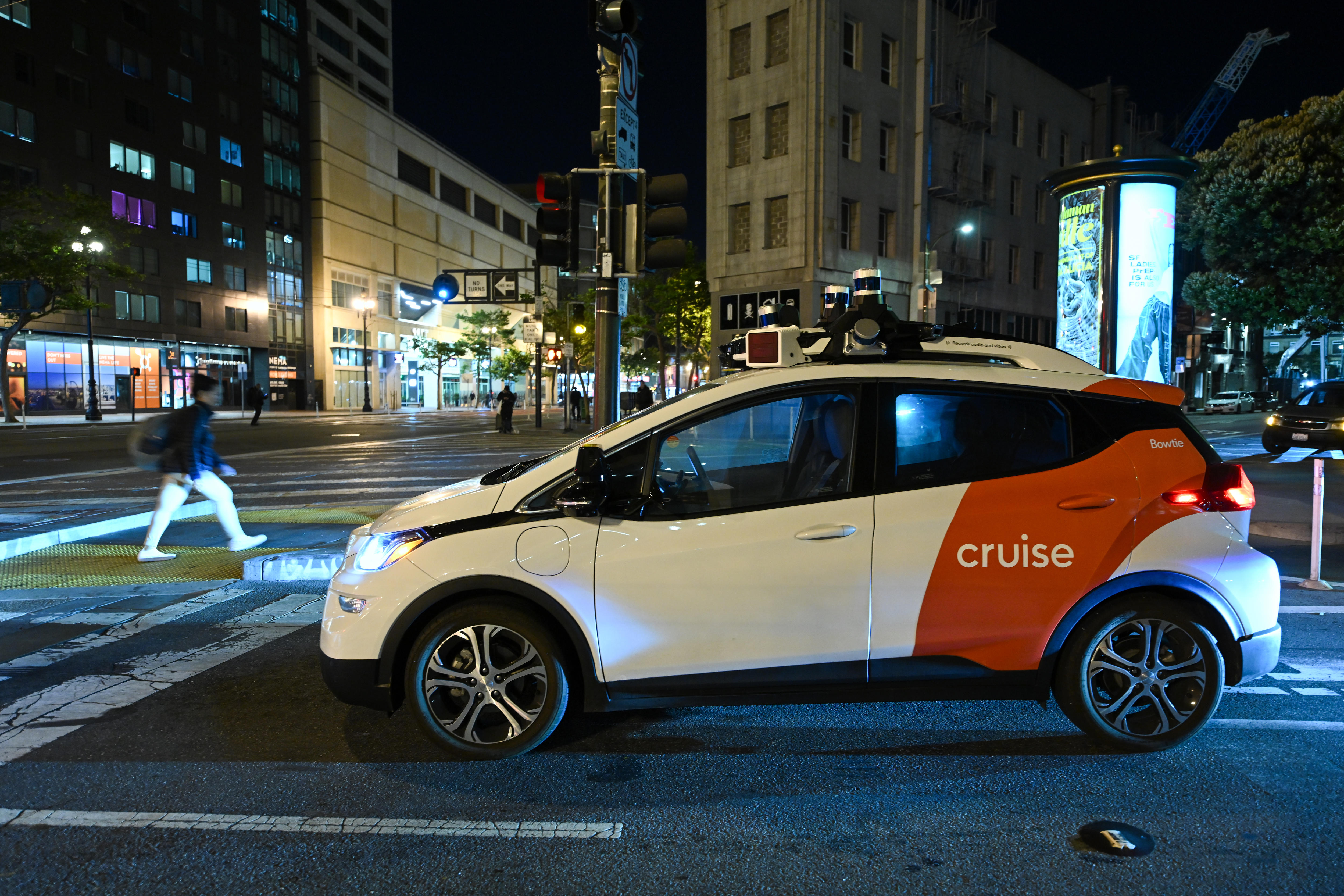 Driverless taxi chaos in San Francisco erodes public trust in ...