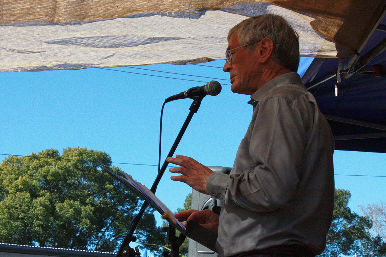 Dick Smith grabs a stake in cattle company - ABC News