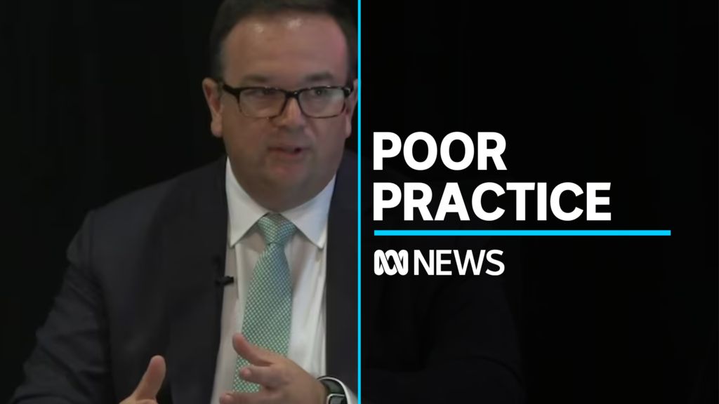 Ex-ombudsman let Robodebt staff amend report - ABC News