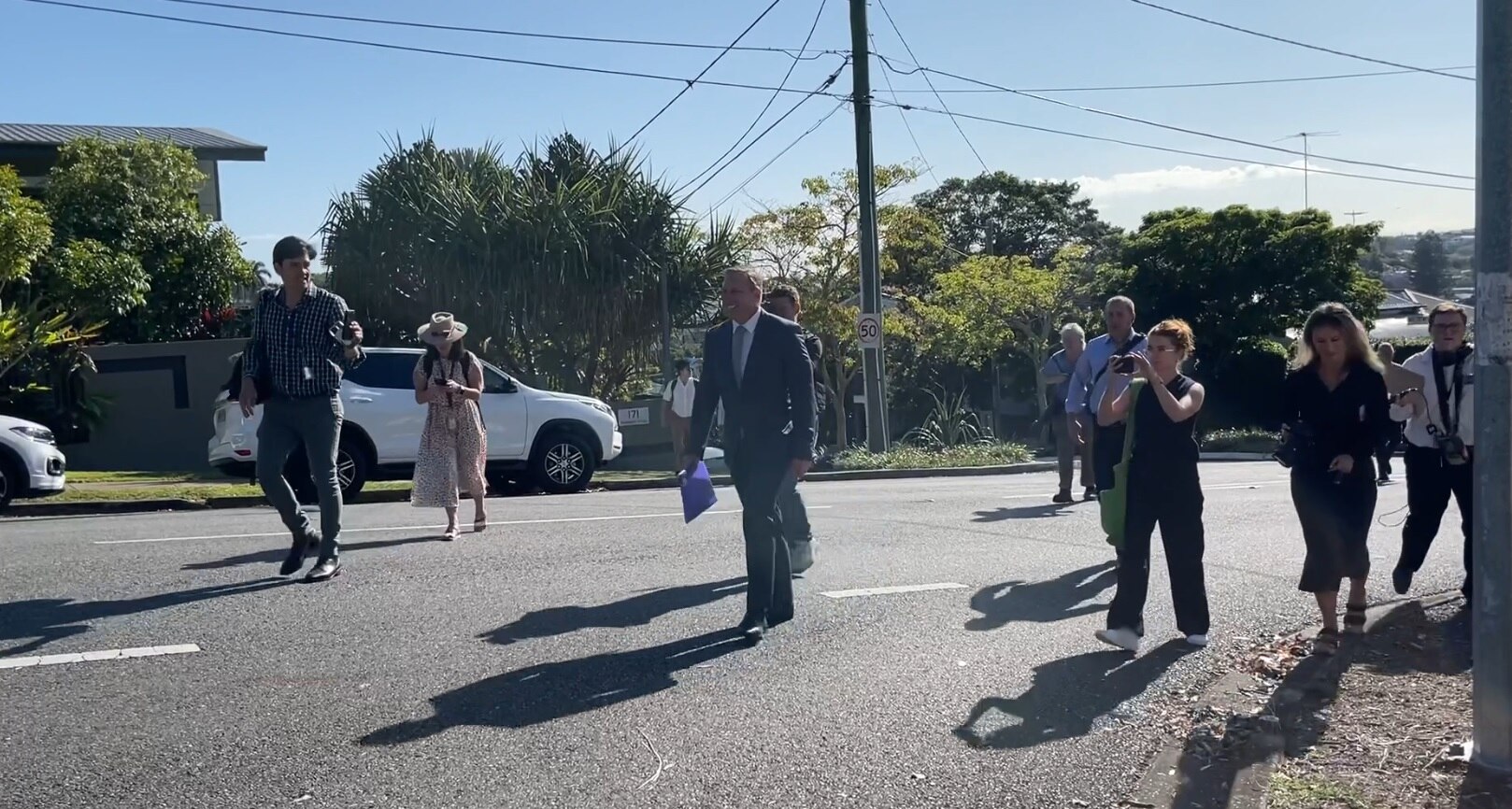 Steven Miles arriving at Government House - ABC News
