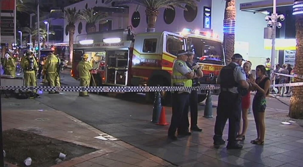 Hundreds evacuated in Gold Coast building fire - ABC News