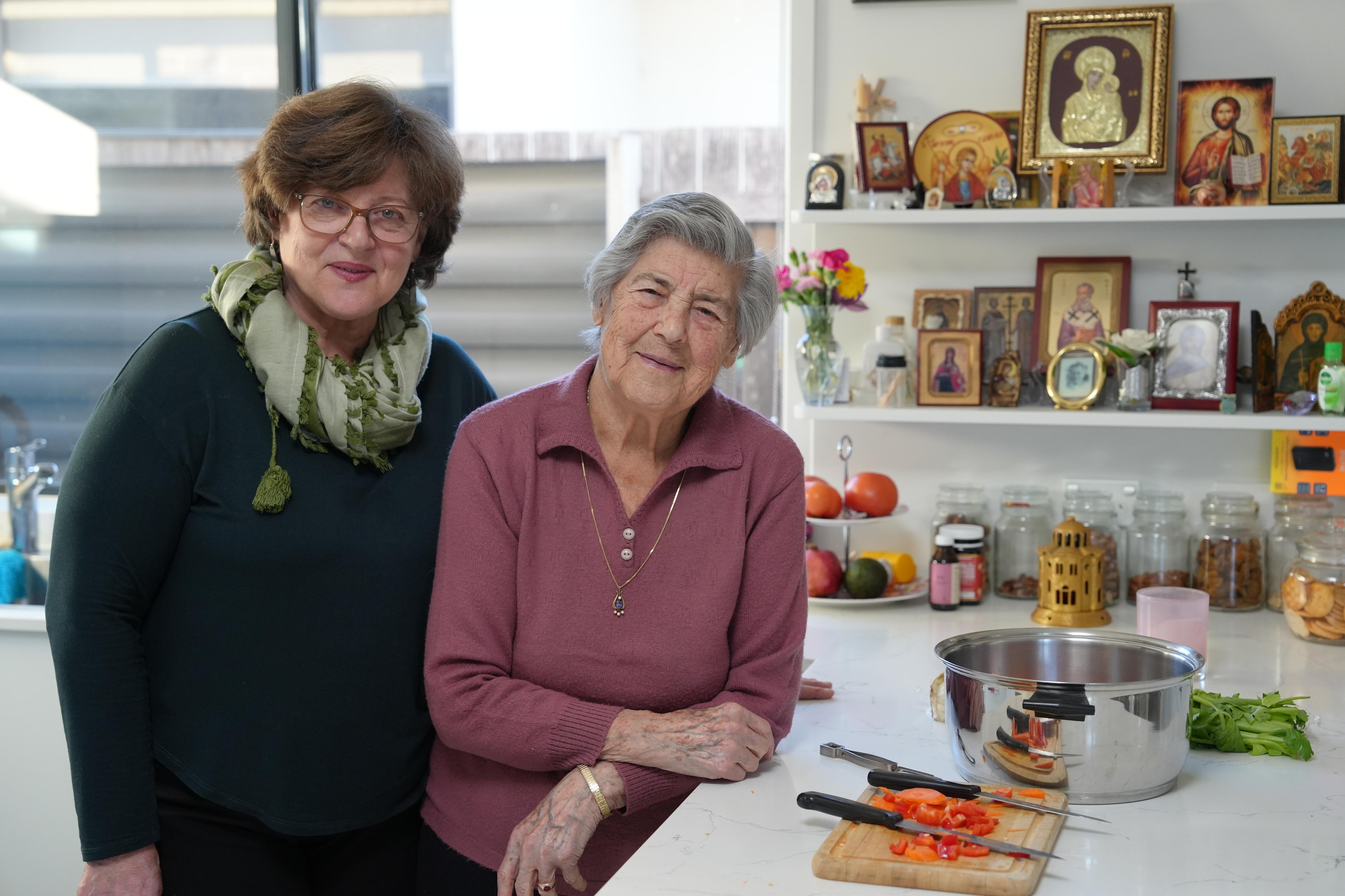 Workplace flexibility 'paramount' for 'sandwich generation' caring for ...