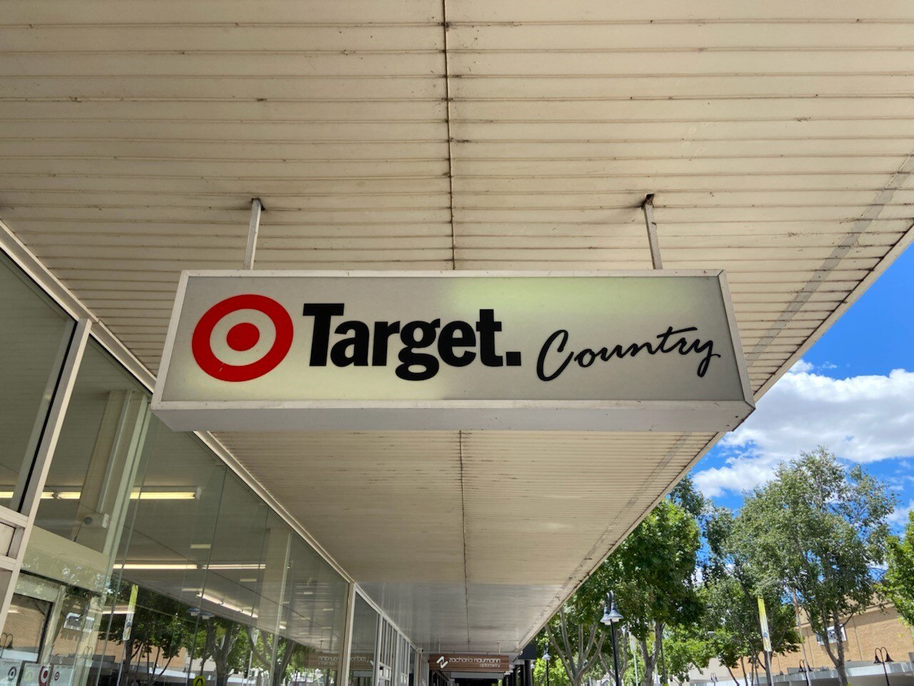 Target Country closures to force Deniliquin residents across the border ...