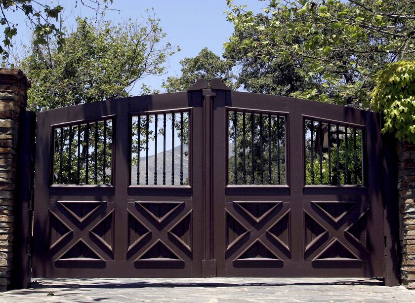Jacko's Neverland gates, glove for sale - ABC News