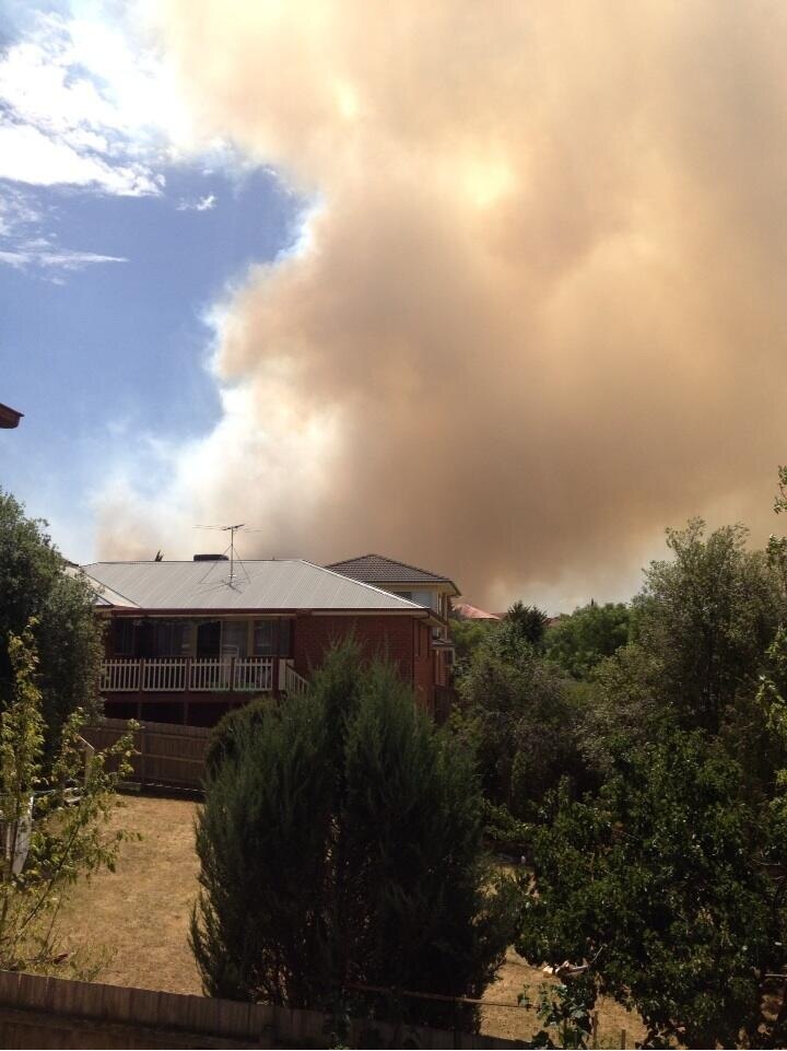 Victoria bushfires: Crews work to gain upper hand on Mickleham Road ...