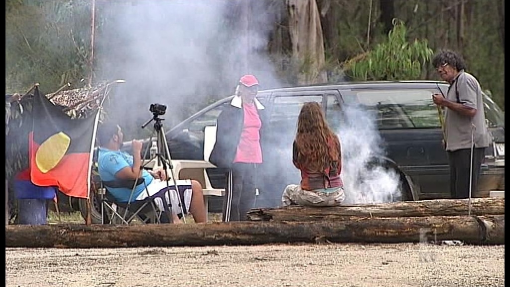 Indigenous residents maintain stand-off - ABC News
