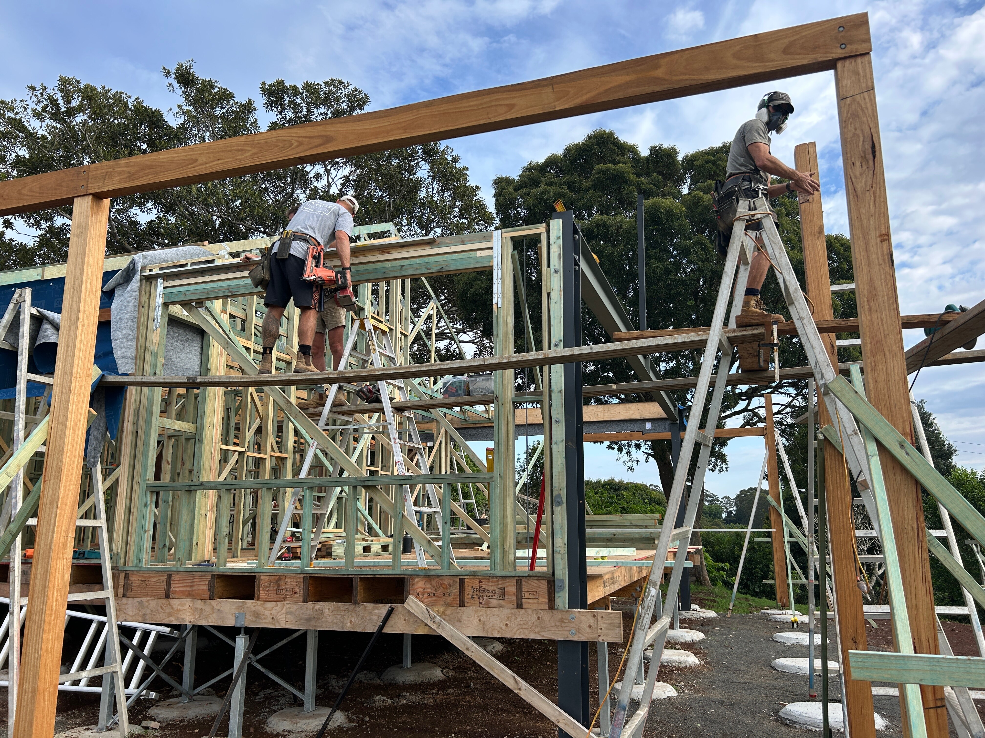 NSW builders say housing supply is hamstrung by state insurance scheme - ABC News