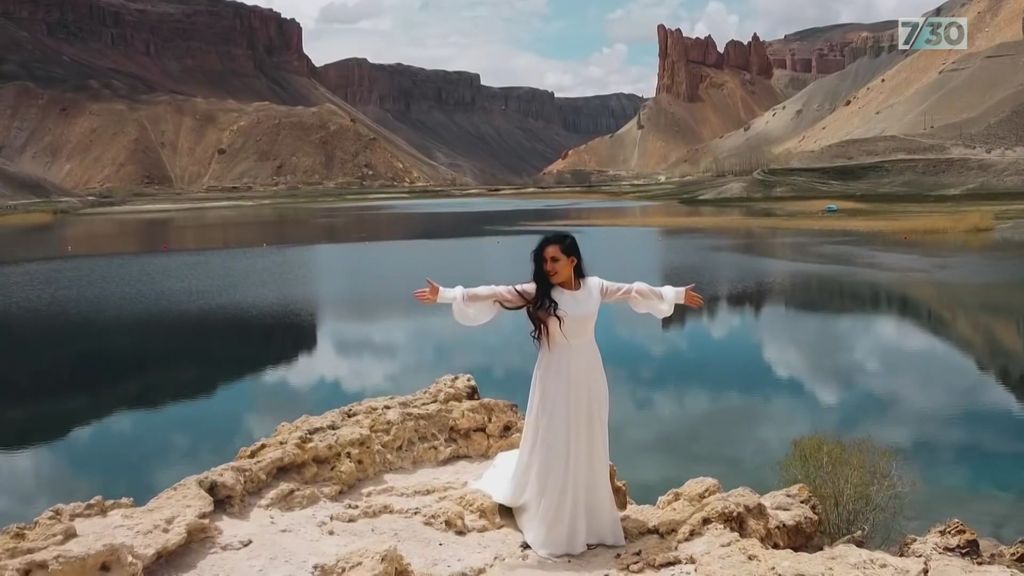 Meet the now-Australia-based Zahra Elham - the first woman to win Afghan Star - ABC News