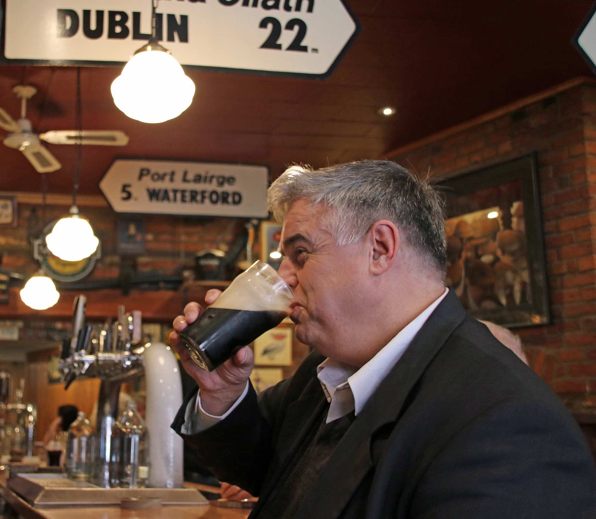 English-born Tasmanian Labor MP Brian Mitchell denies he's a dual ...