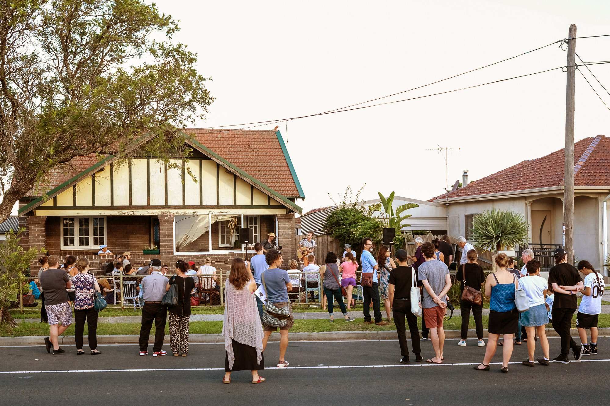 Bankstown: Live turns suburban street into arts festival hub - ABC News