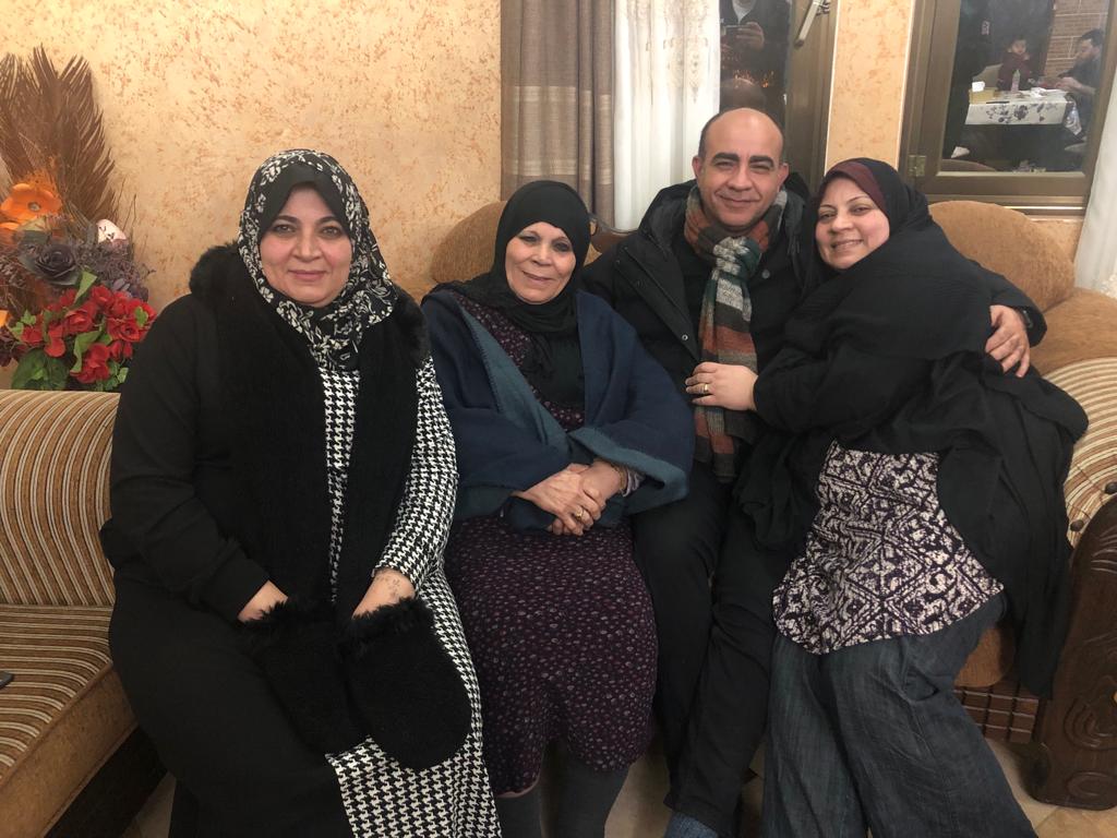 The Gazans who refuse to leave their homes despite the risks - ABC News