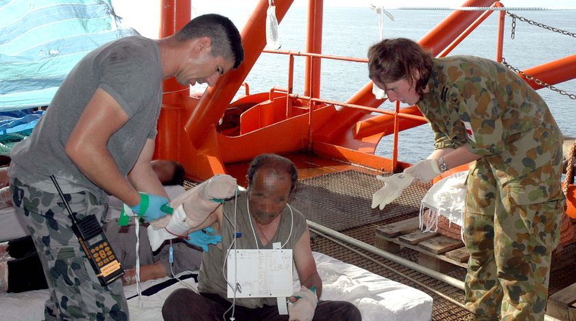 Ashmore Reef blast medic gets honours award - ABC News