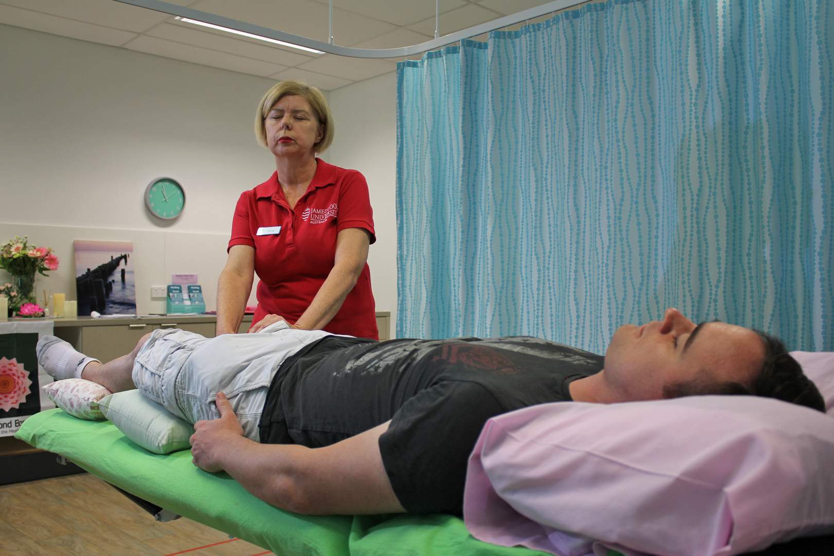 Healing touch clinic opens at James Cook University in Australian-first ...