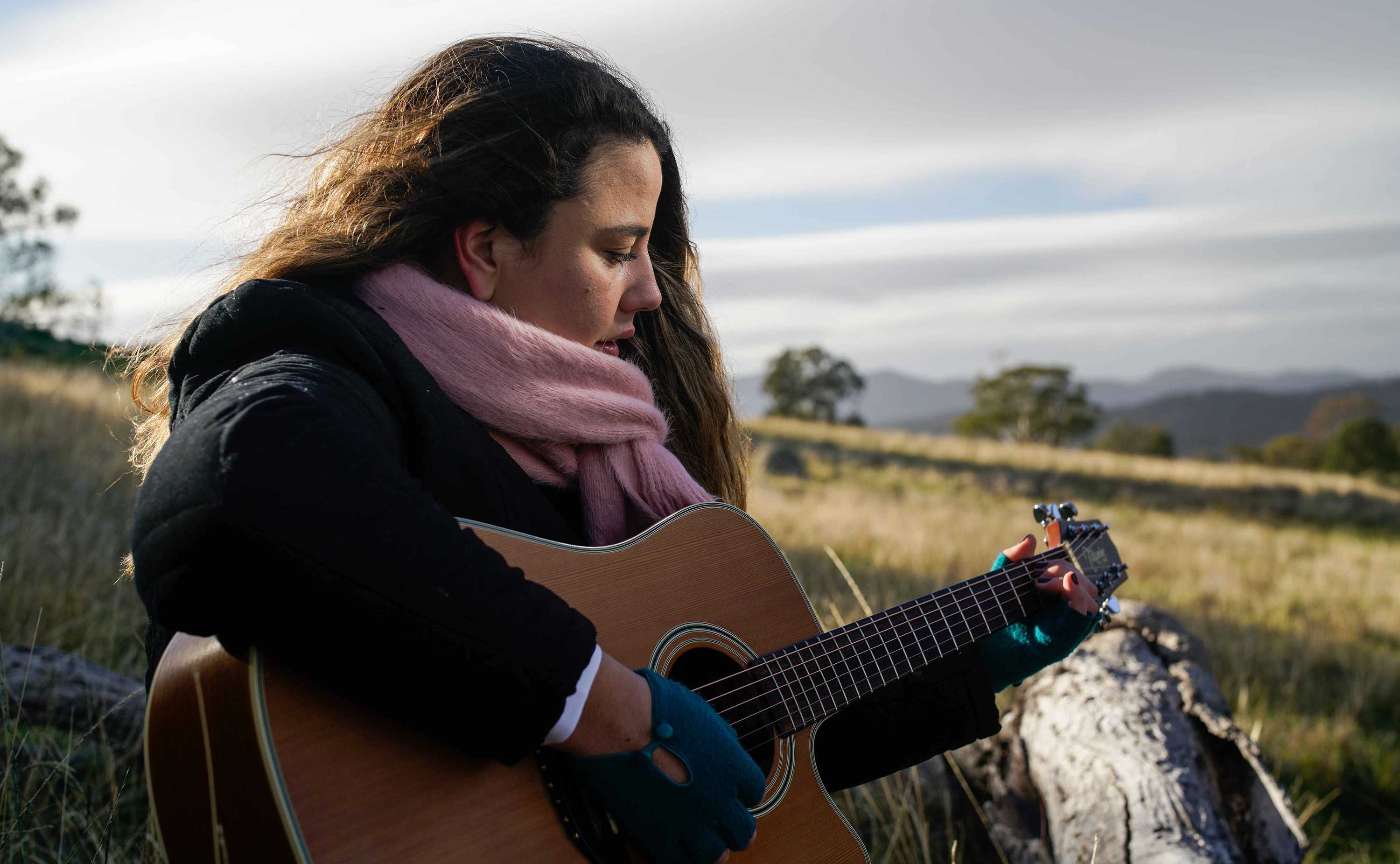 Loren Ryan: Home - ABC New England North West