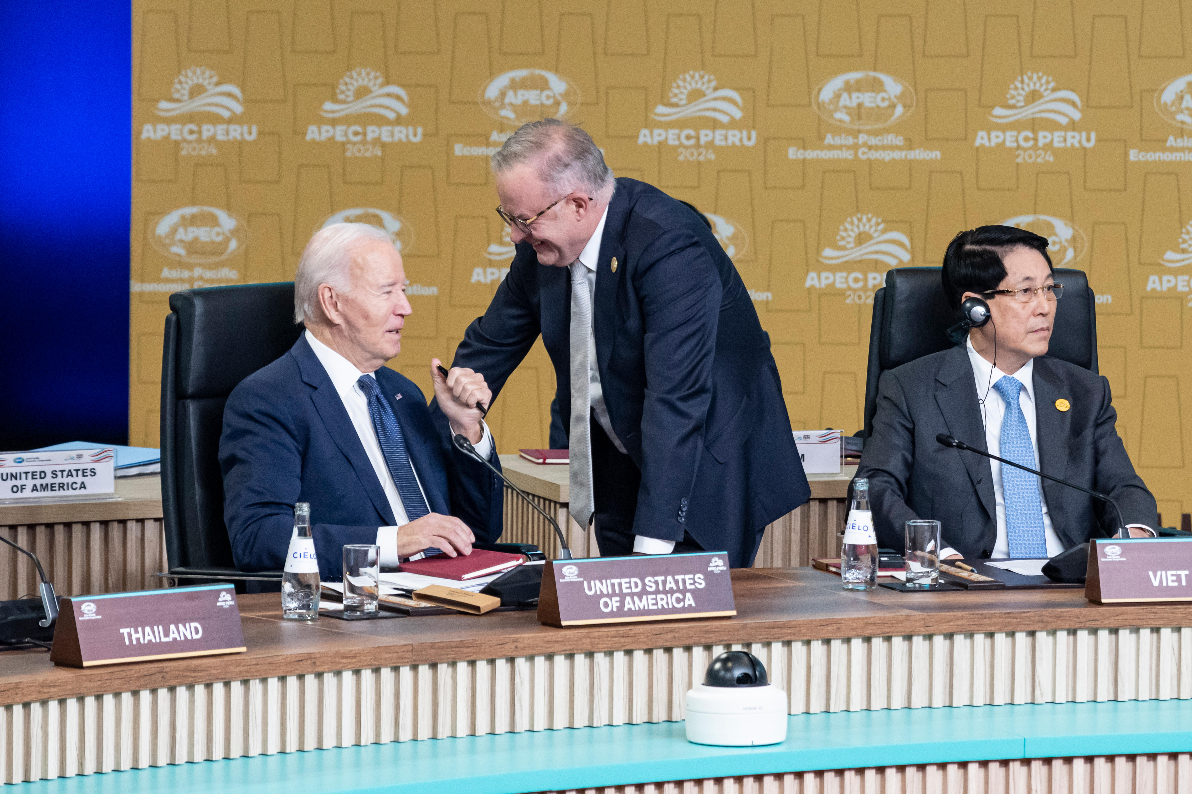 Xi Jinping brings multi-billion-dollar charm to Peru as Anthony Albanese calls for calm among ...