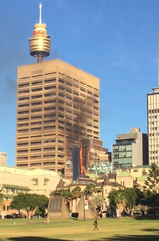 Sydney CBD fire: Construction site goes up in flames - ABC News