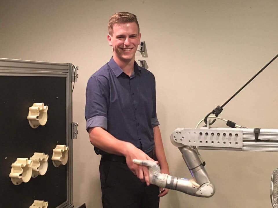 Height no barrier for Newcastle student's NASA dreams - ABC News