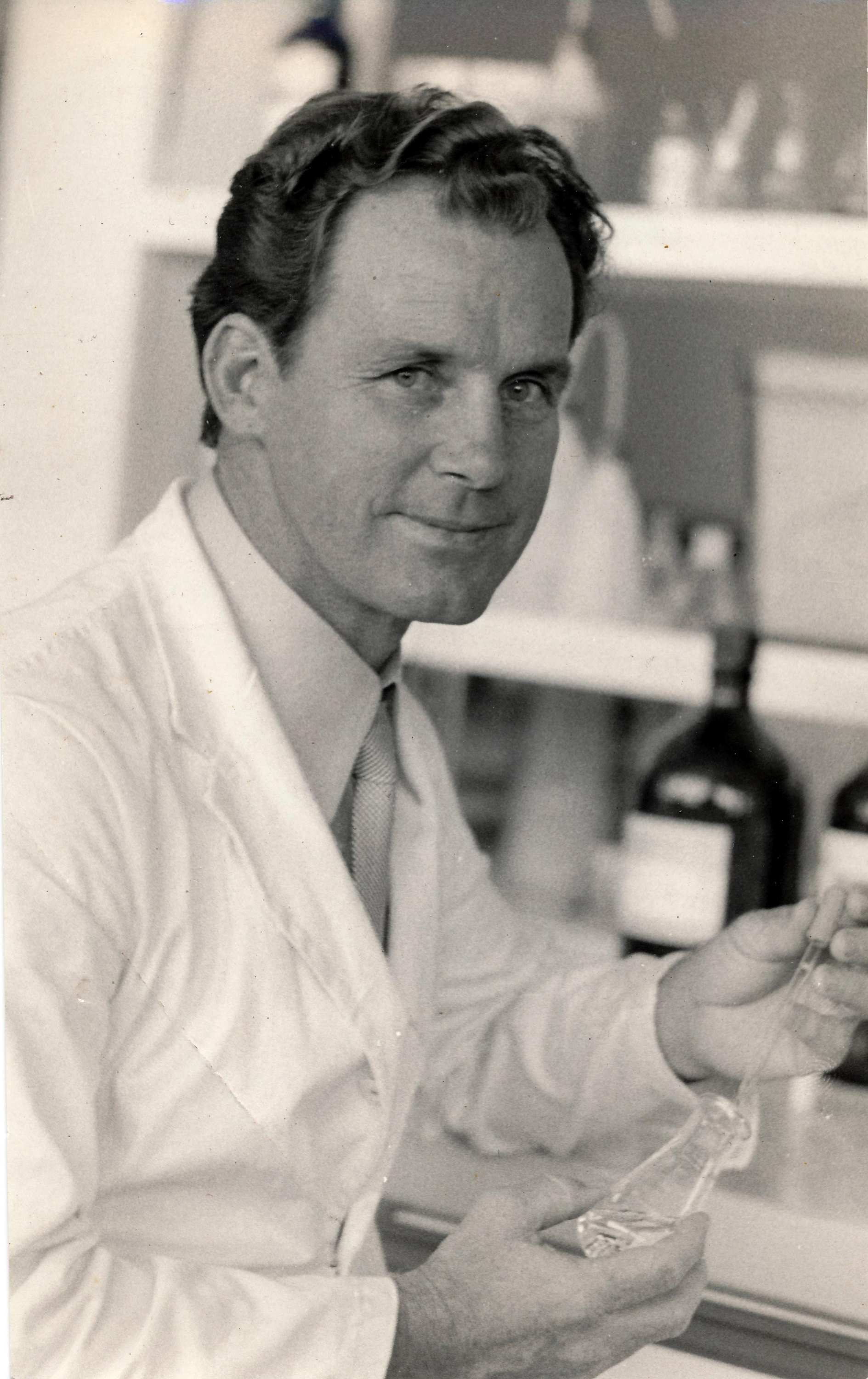 Footballing scientist Joe Baker brought Great Barrier Reef wonders to ...