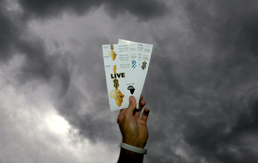 Concert tickets go to auction - ABC News