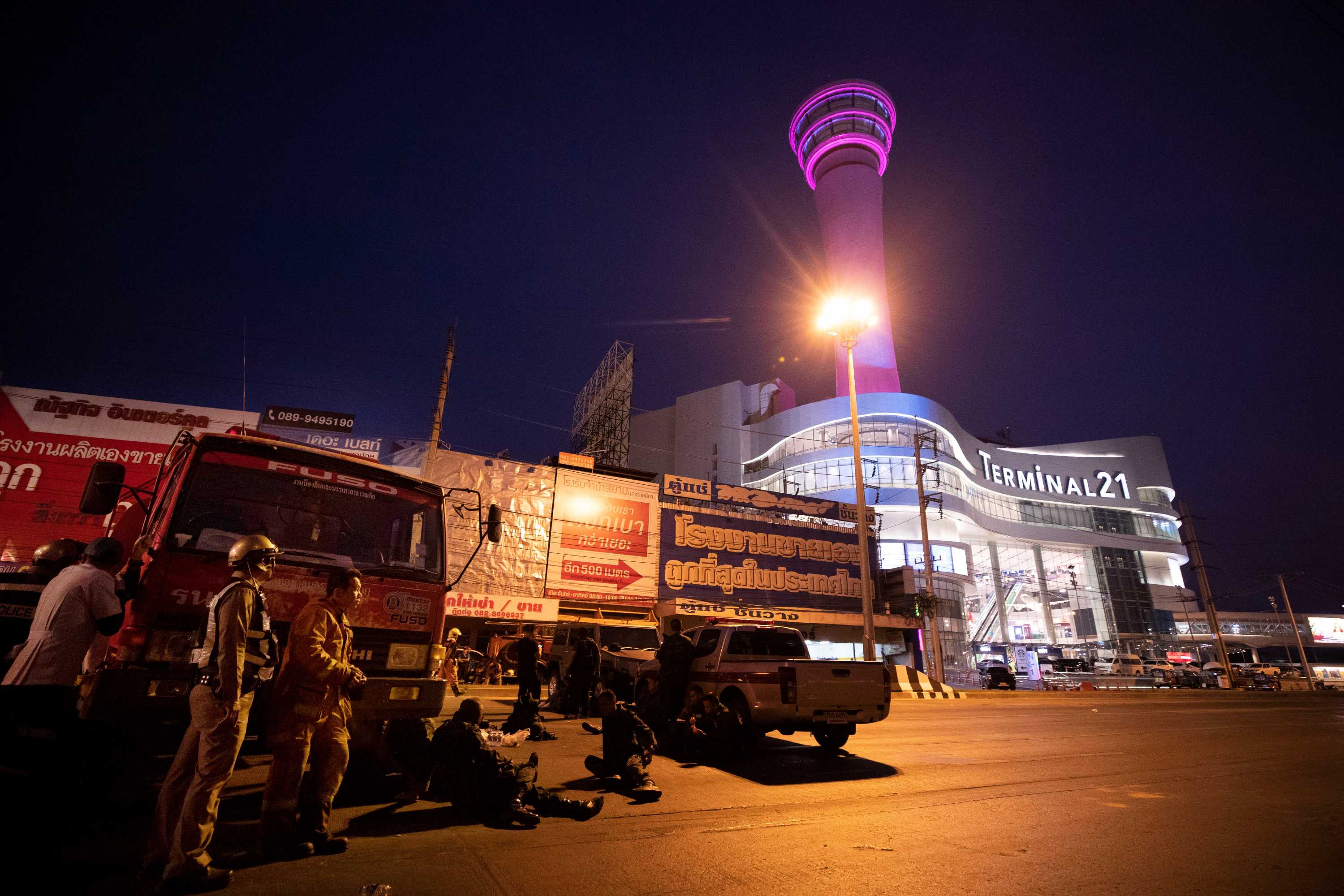 Thailand shooting spree at Terminal 21 Korat shopping centre leaves 26 ...