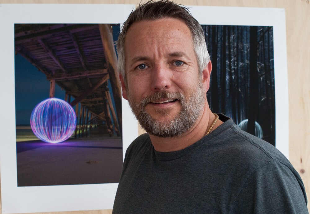 Ball of Light photographer Denis Smith light-paints iconic South ...