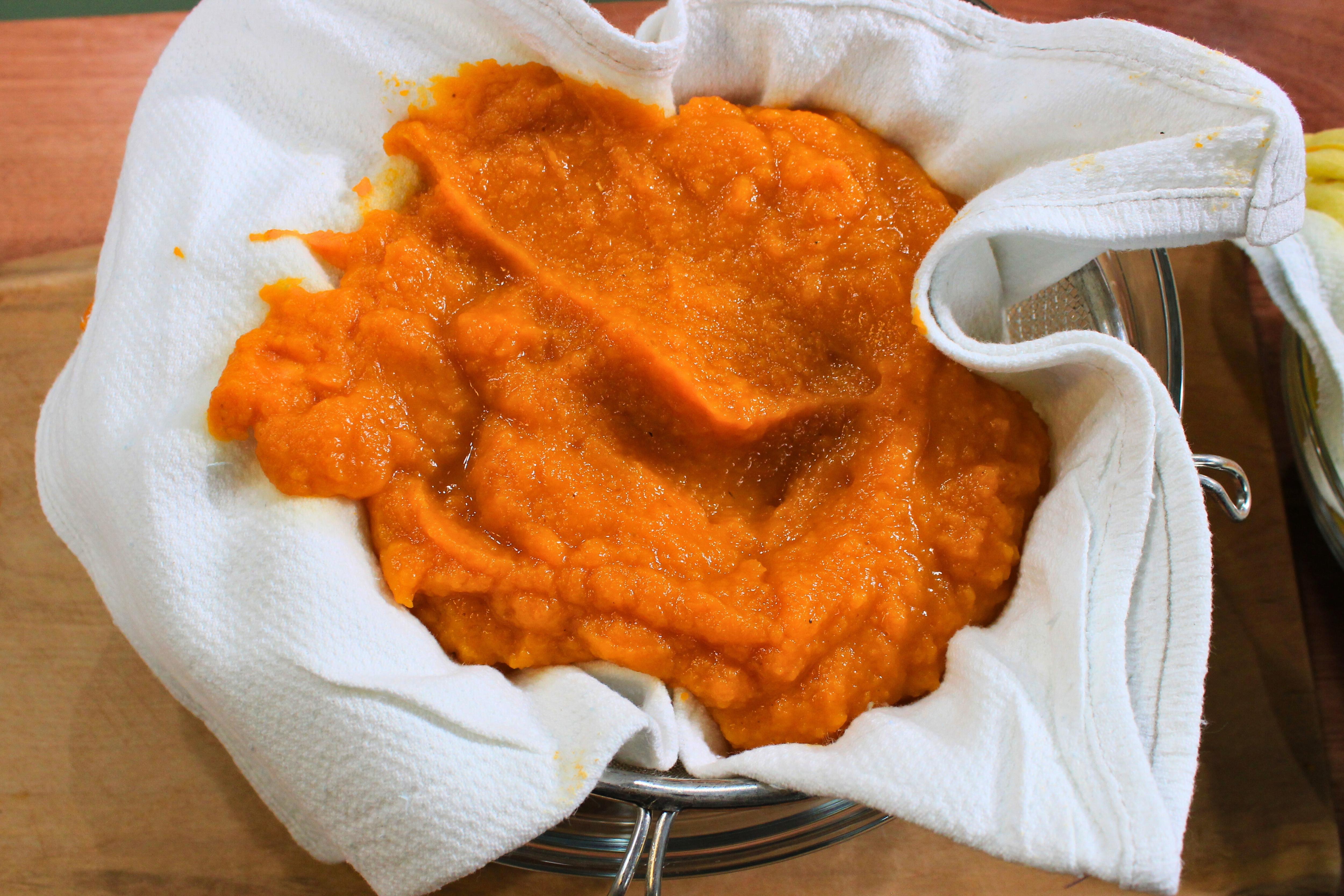 Creamy and spiced plant-based pumpkin pie - ABC News