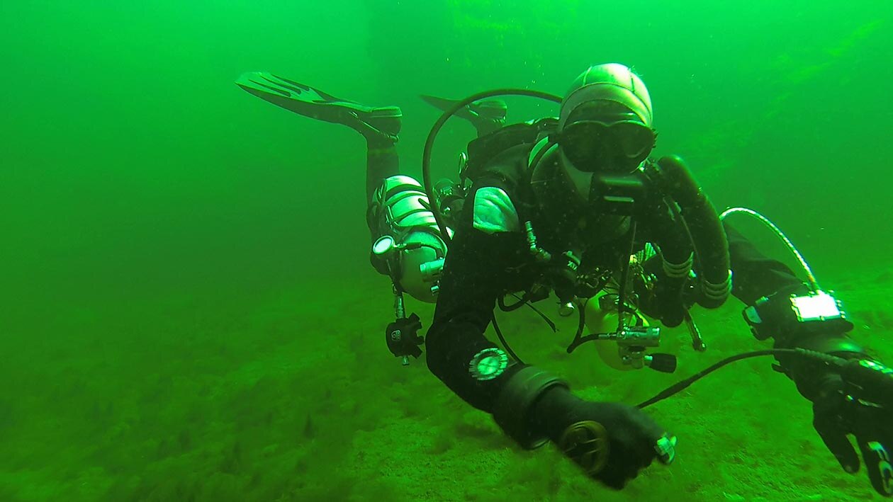 Cave diving: Your greatest fears rolled into one extreme hobby - ABC News