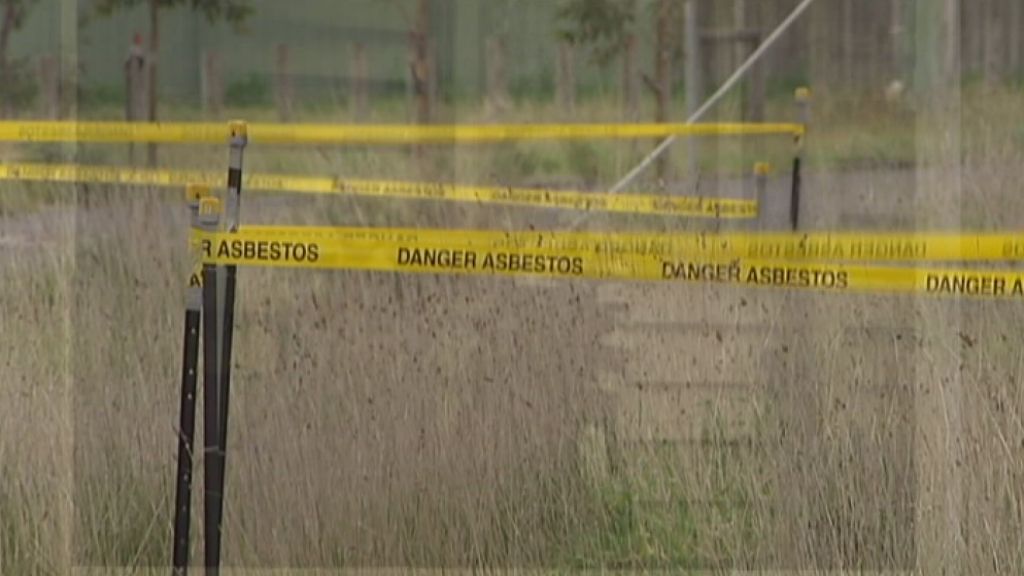 Biggest asbestos tragedy since Wittenoom faces Melbourne suburb - ABC News