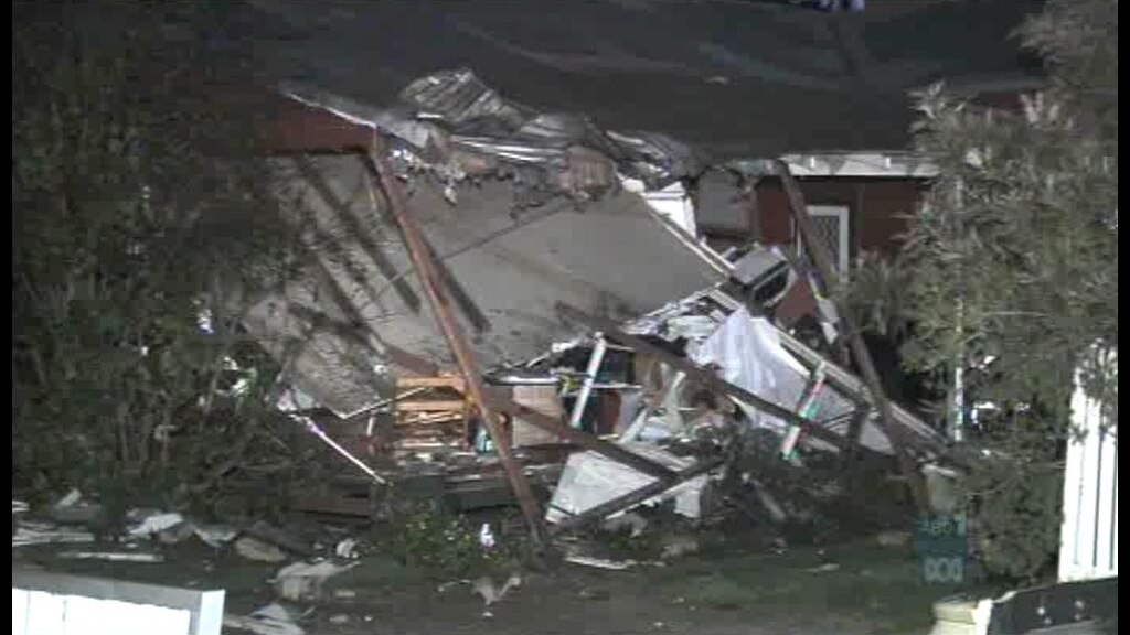 Driver crashes into houses - ABC News