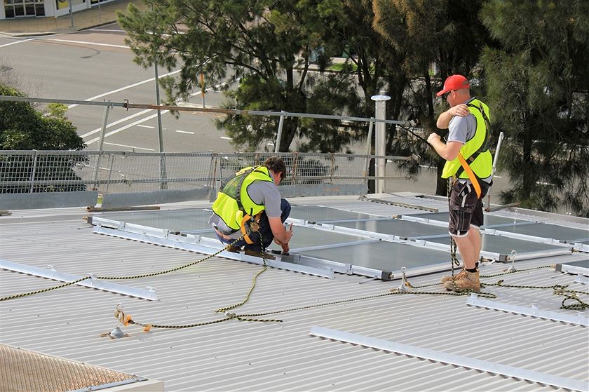 Solar panel battle heats up - ABC Radio