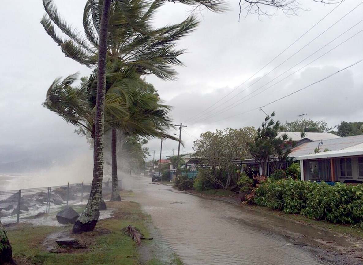 Cyclone Ita: Storm surge threat eases in Cairns - ABC News