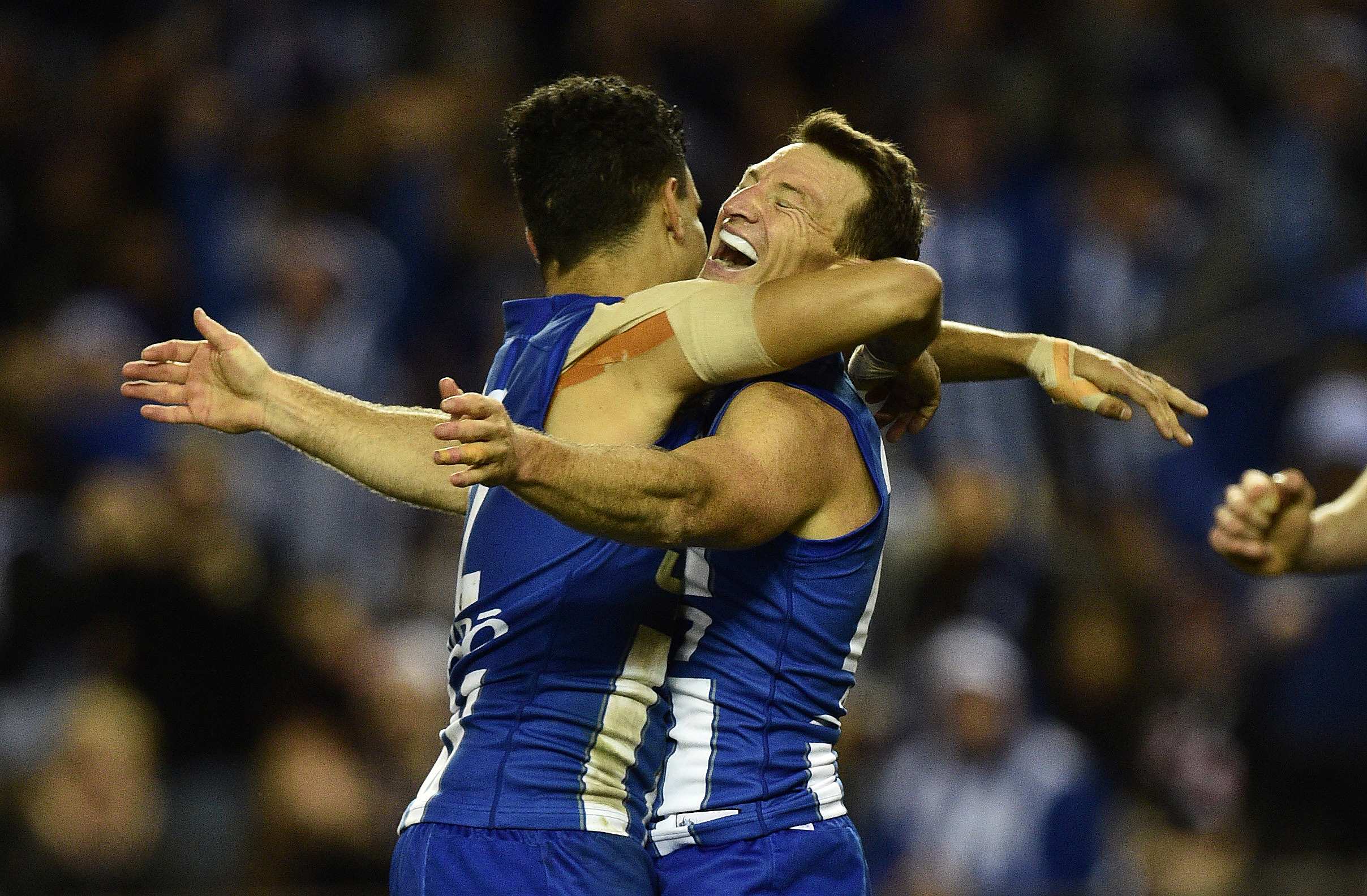 Brent Harvey celebrates record 427th game in North Melbourne win over ...