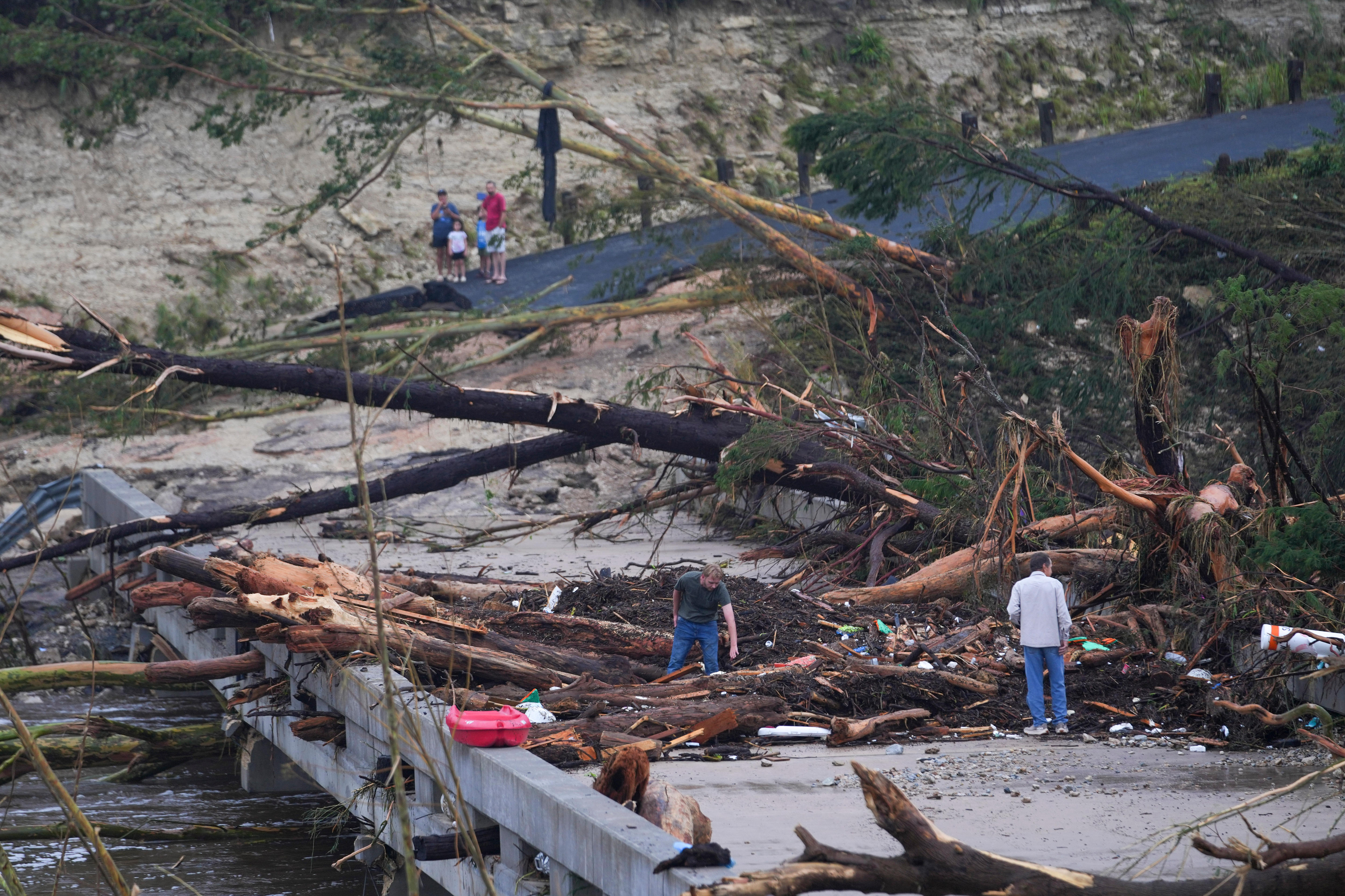 Texas flood fallout continues - ABC listen