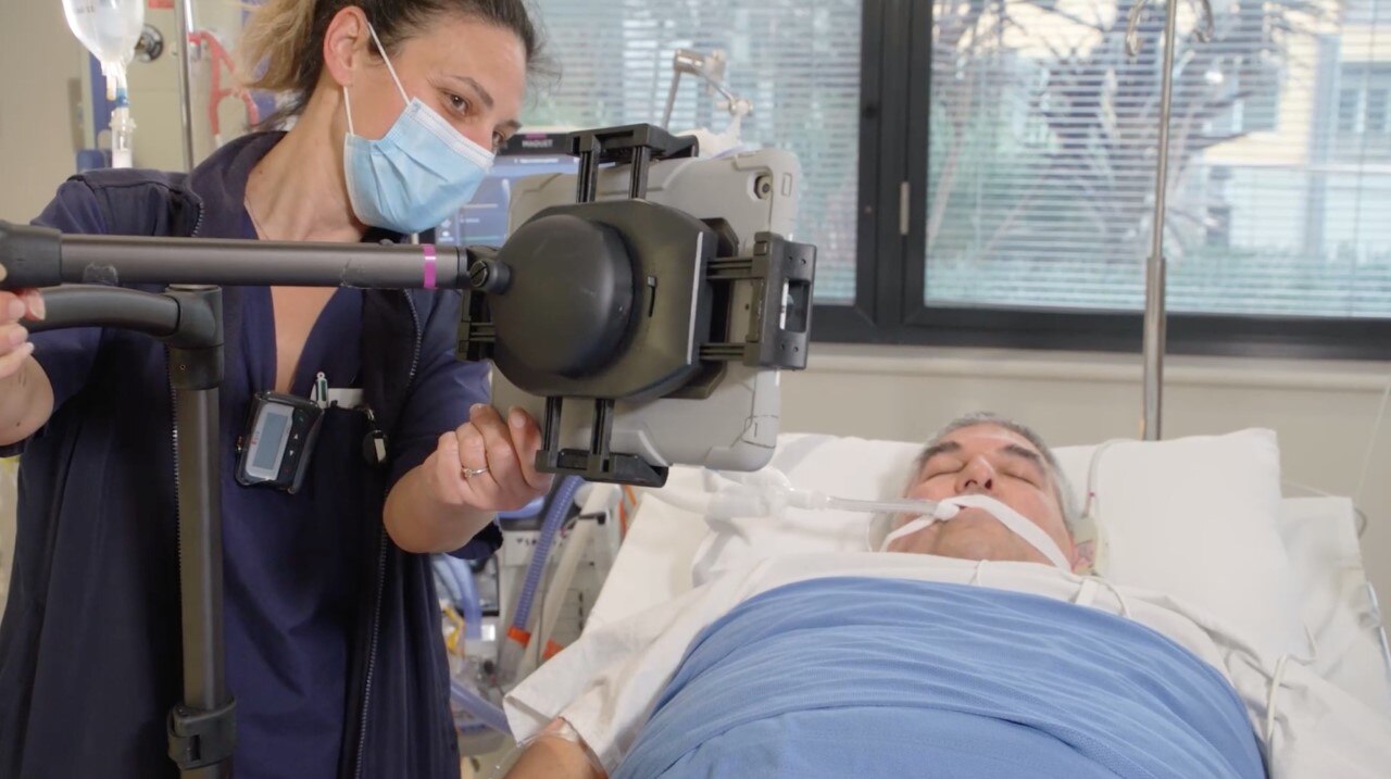 Virtual visiting system improving the mental health of nurses in ICU ...