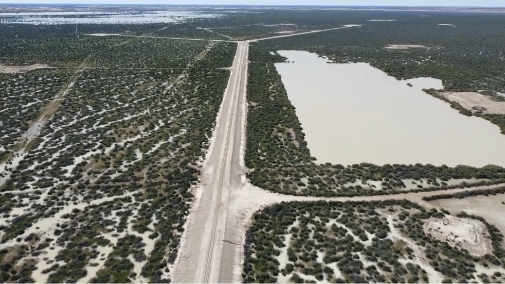 Future gas exploration in Lake Eyre could upset the 'greatest desert ...
