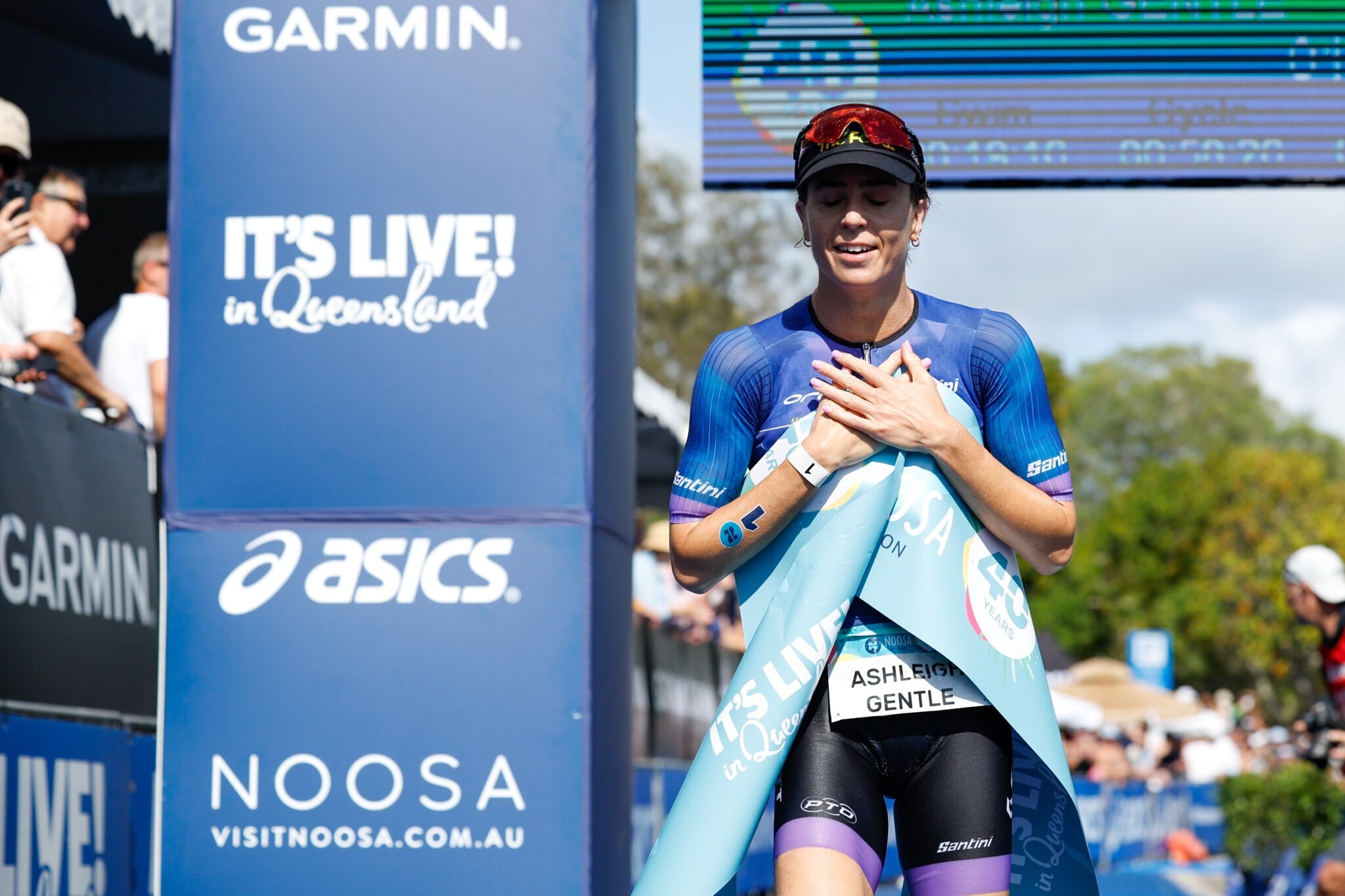 Ash Gentle wins record-extending tenth Noosa Triathlon title, Hayden ...