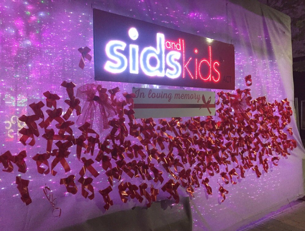 SIDS and Kids Christmas lights to stay on until new year in Canberra ...
