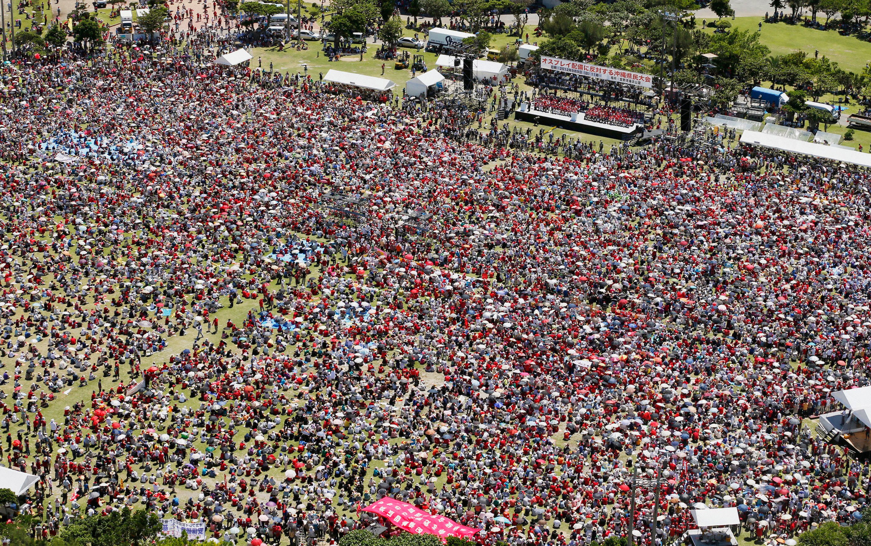 Mass protest in Japan against US hybrid aircraft - ABC News