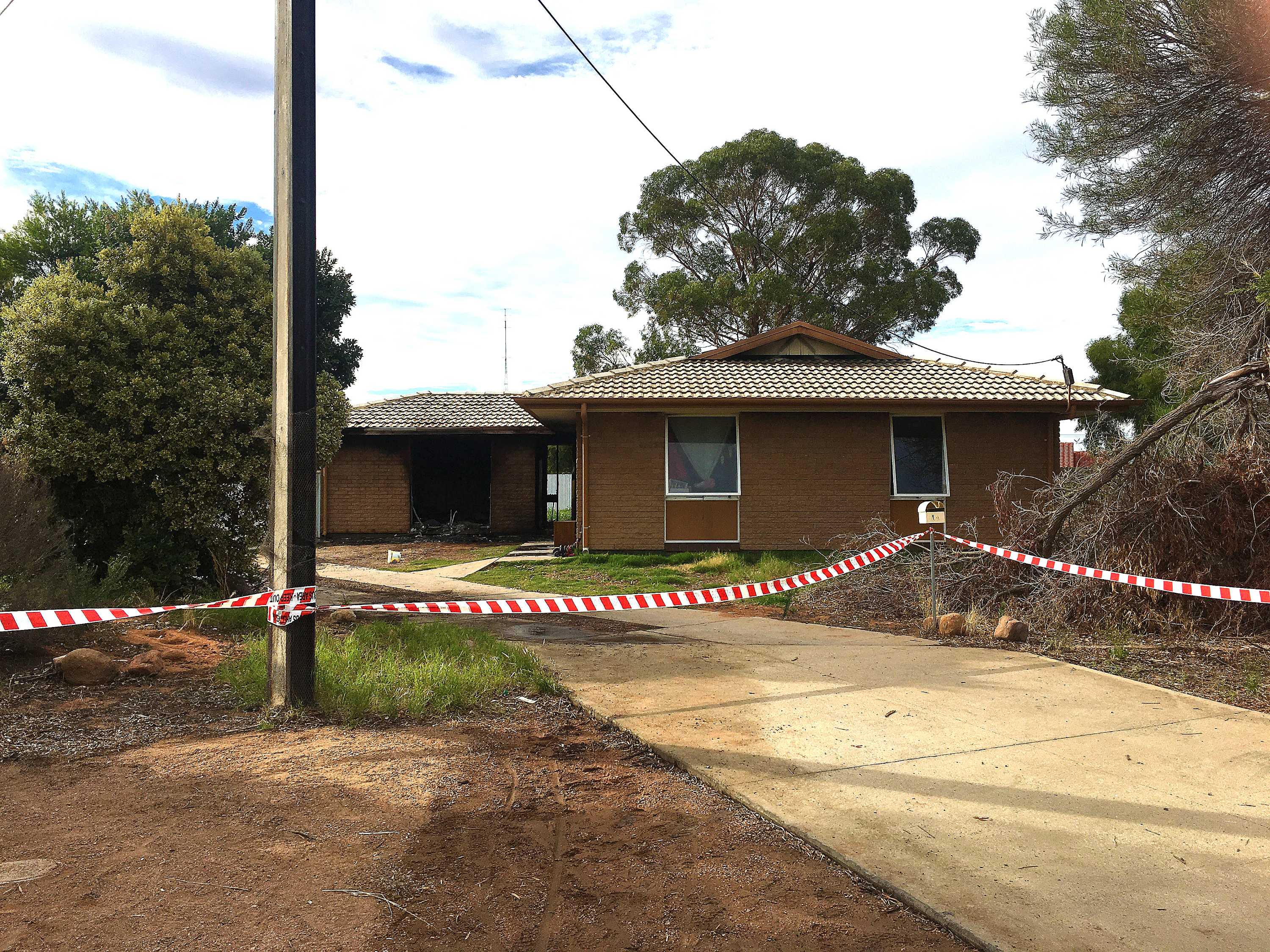 Three hurt in Port Pirie West house fire - ABC News