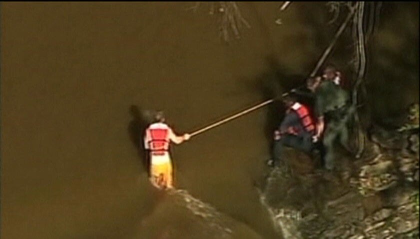 US waterfall rescue - ABC News