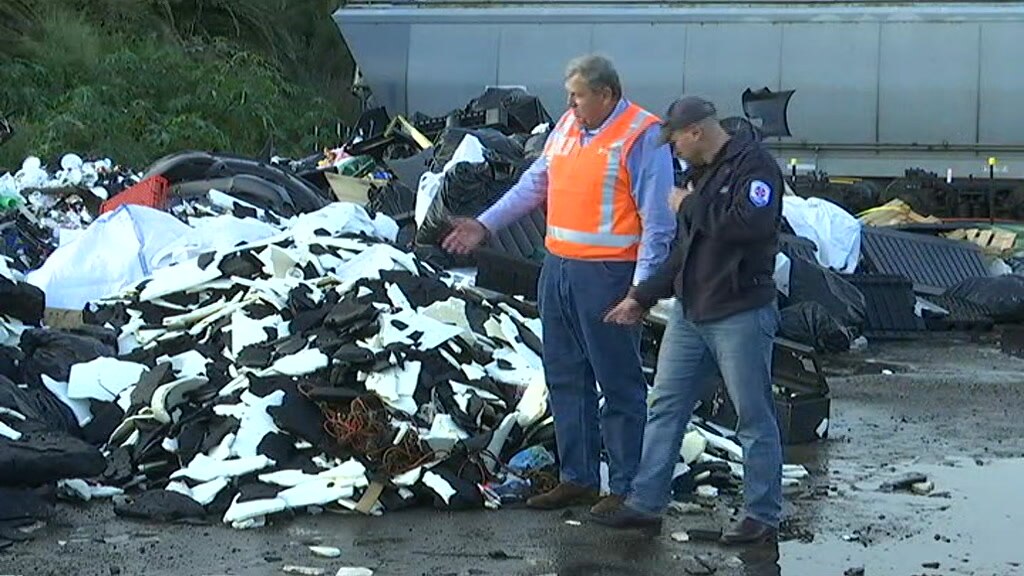 Shipping containers located in underwater search off NSW coast - ABC News