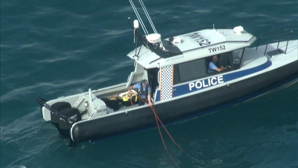One man dead after boat sinks near Carnac Island off Perth coast - ABC News