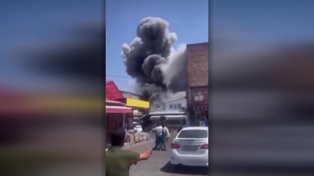 Fireworks explosion tears through shopping mall in Armenia - ABC News