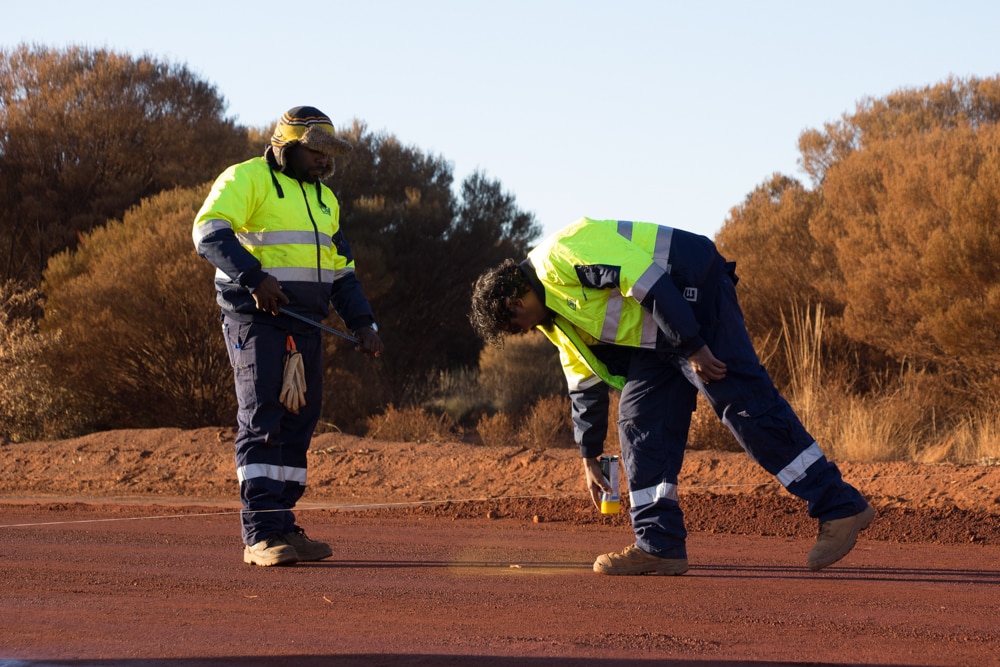 Roadworkers sealing Western Australia's last dirt highway unite remote ...