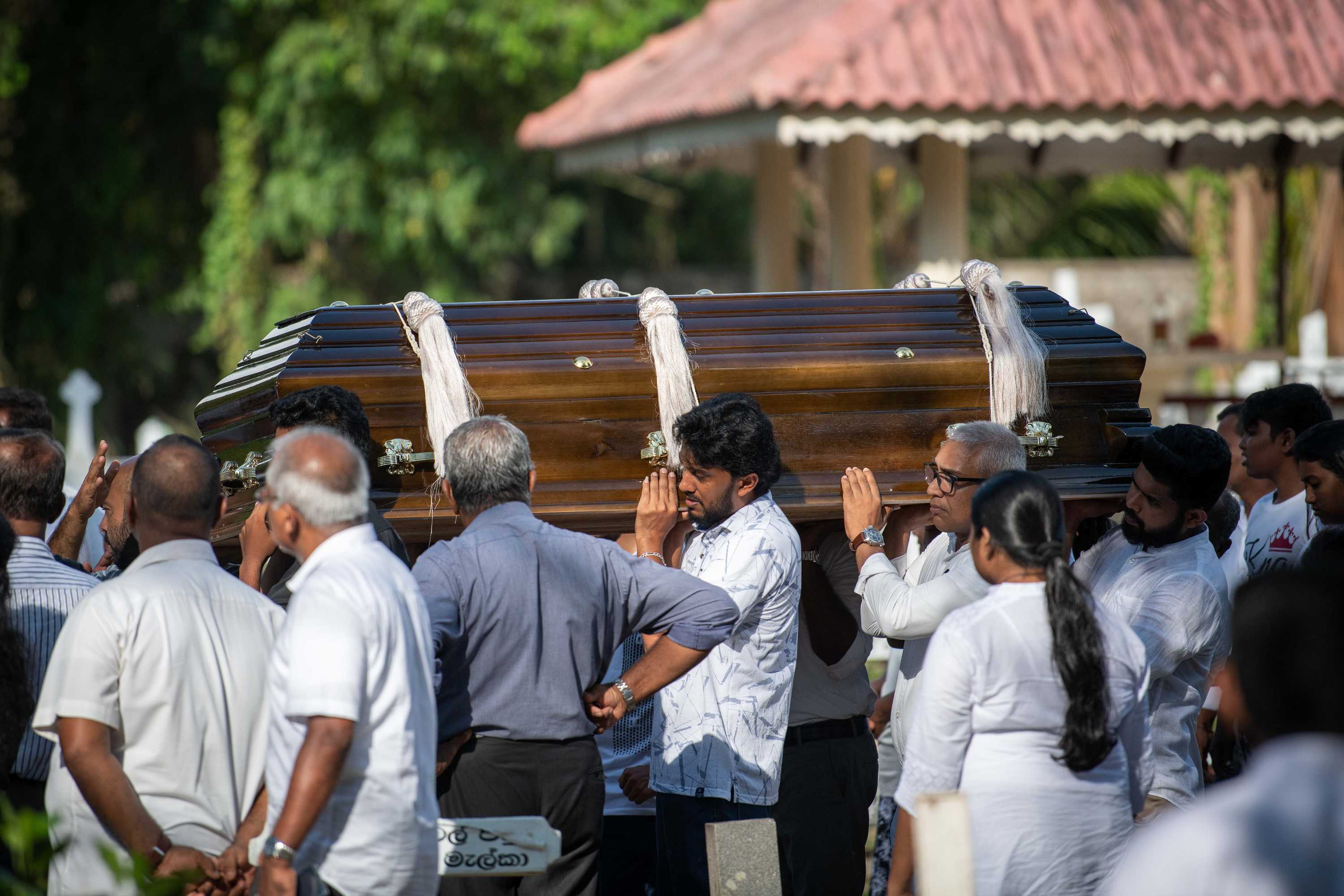 Sri Lanka bombings victims buried and commemorated on a national day of ...