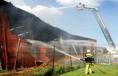 Moorabbin factory blaze contained - ABC News