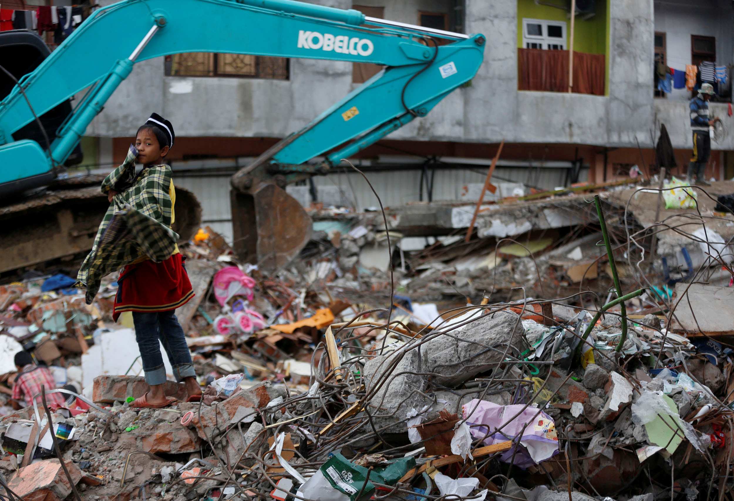 More than 22,000 displaced in wake of Aceh earthquakes - ABC Radio